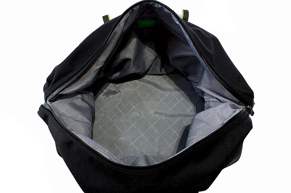 Hugo Boss Men's Vibes Weekender Duffle Bag | JoyLot.com